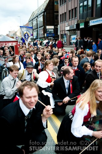 Hurra! - Ingeborg Korme